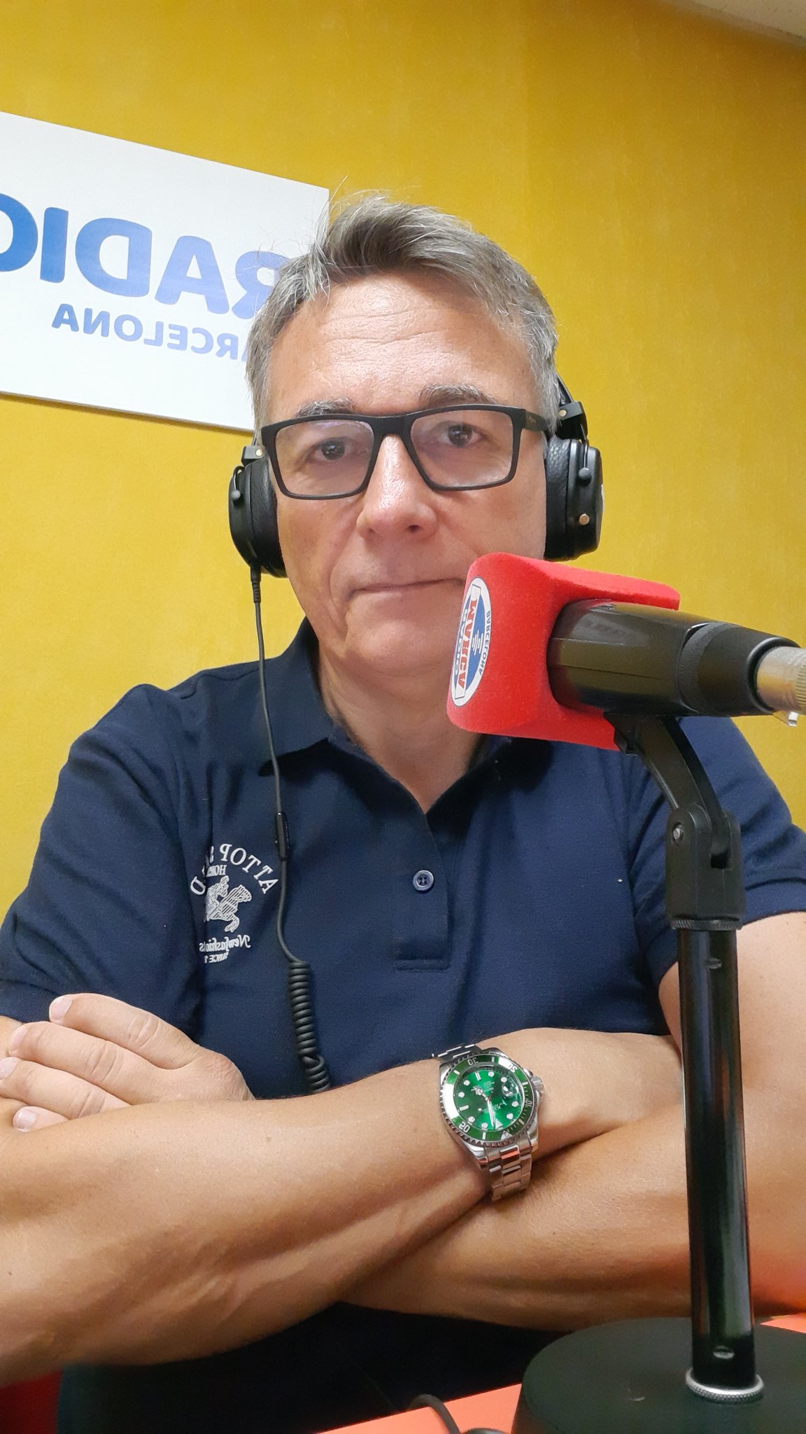 D ia 8 d'abril a les 18,00 hores